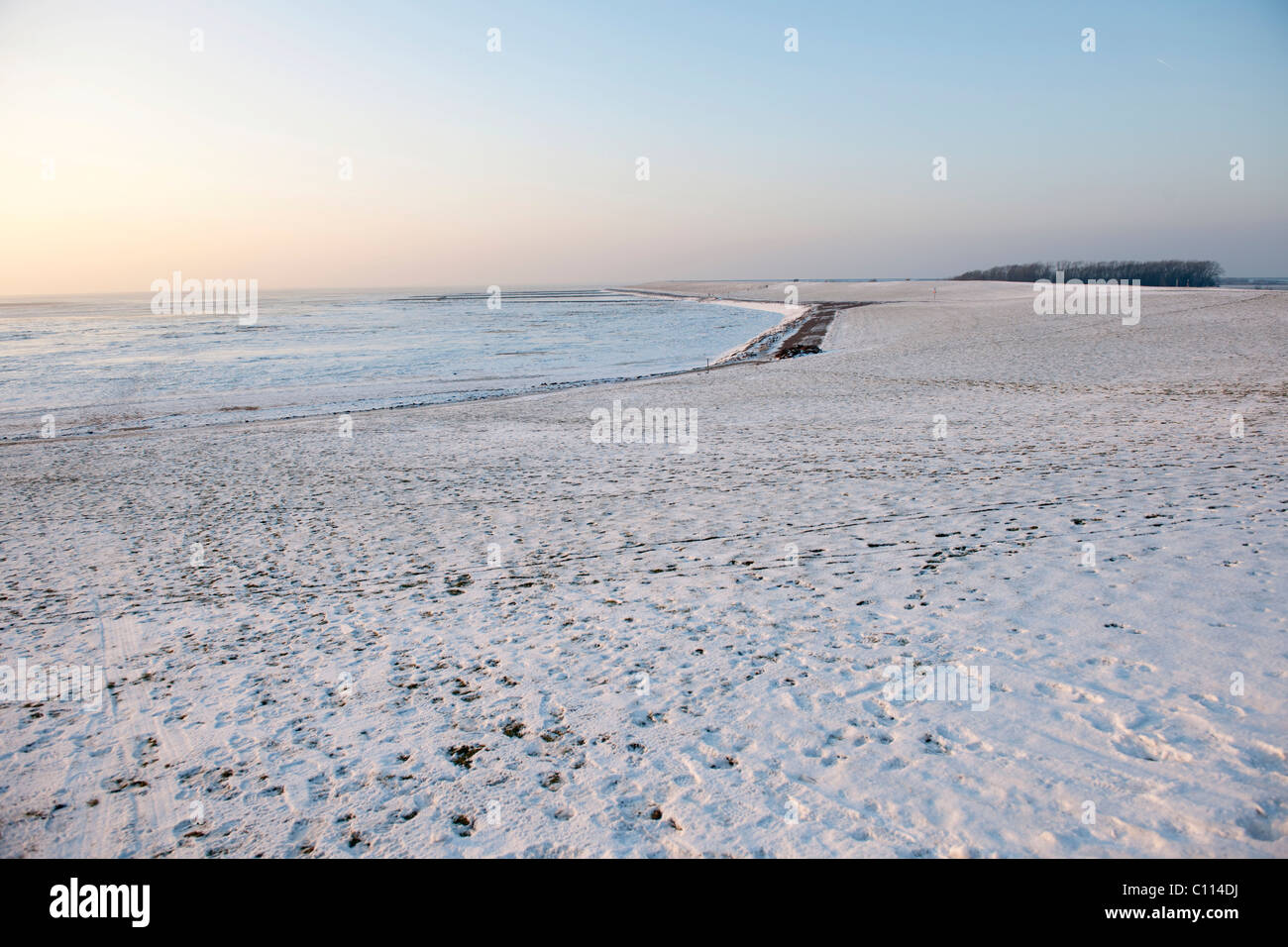 Seaward side hi-res stock photography and images - Alamy