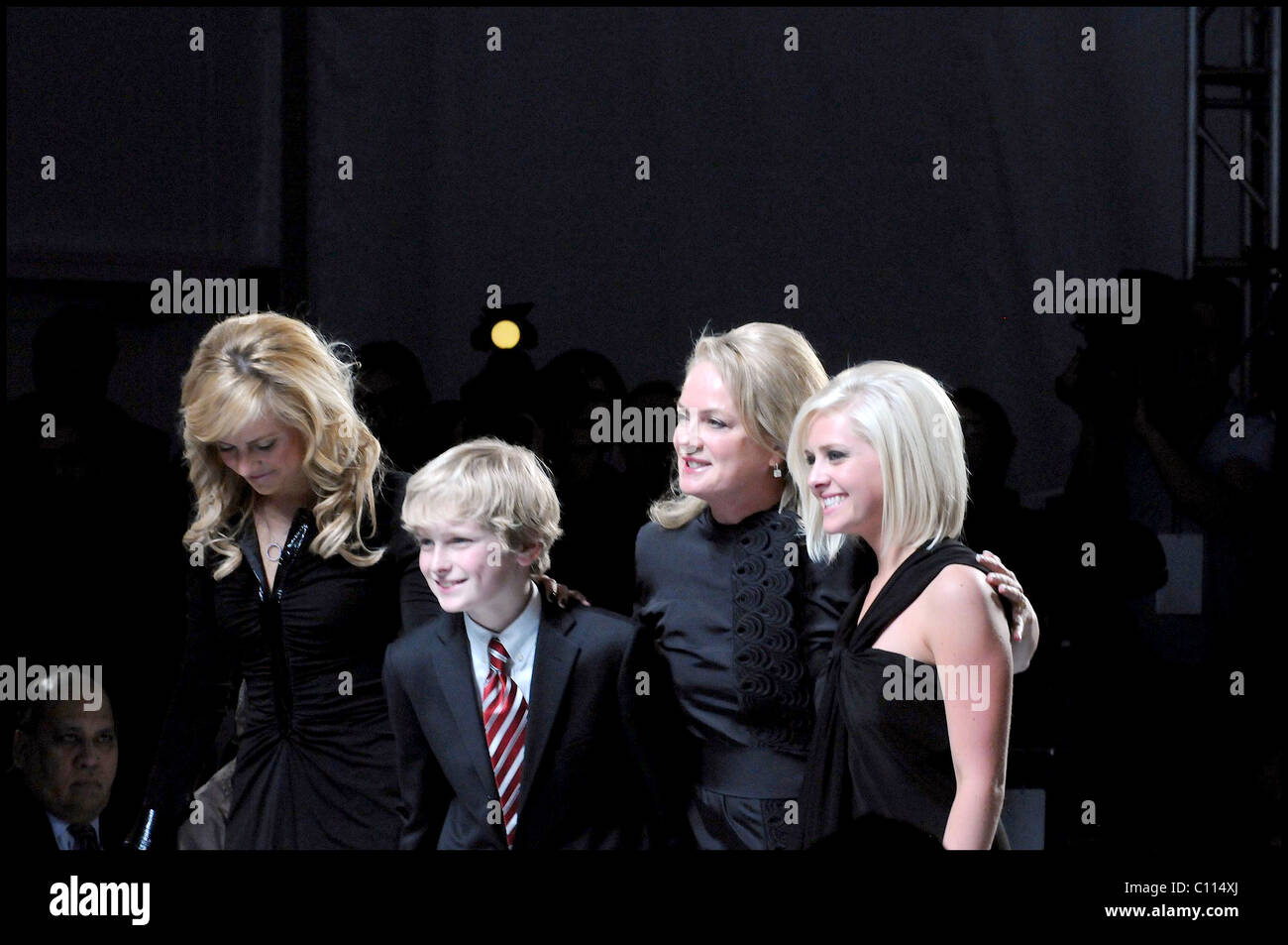 Cassandra DeVos, Cole DeVos, Pamella Devos and Sydney DeVo Mercedes ...