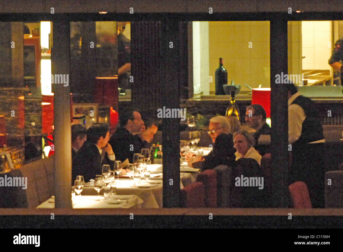 Steve Martin, Jean Reno and guests have dinner at Grill Royal ...