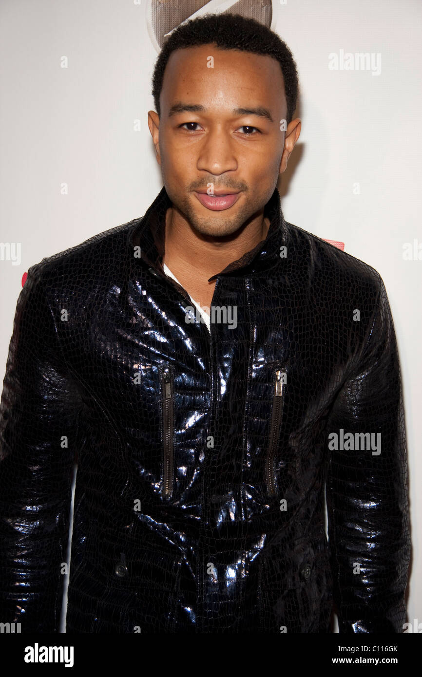 2009 swimsuit models hi-res stock photography and images - Alamy