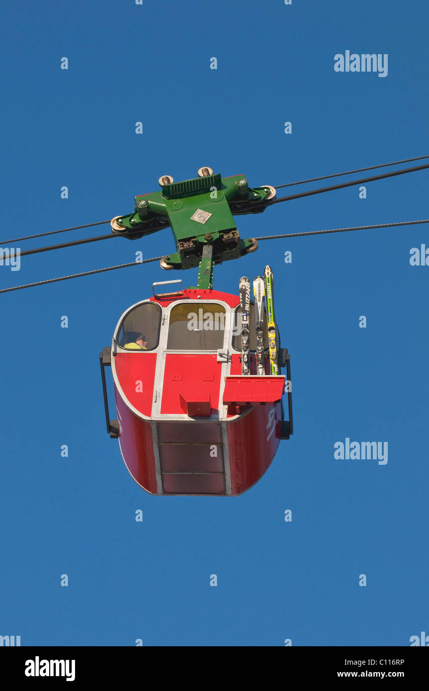 Ropeway cabin hi-res stock photography and images - Alamy