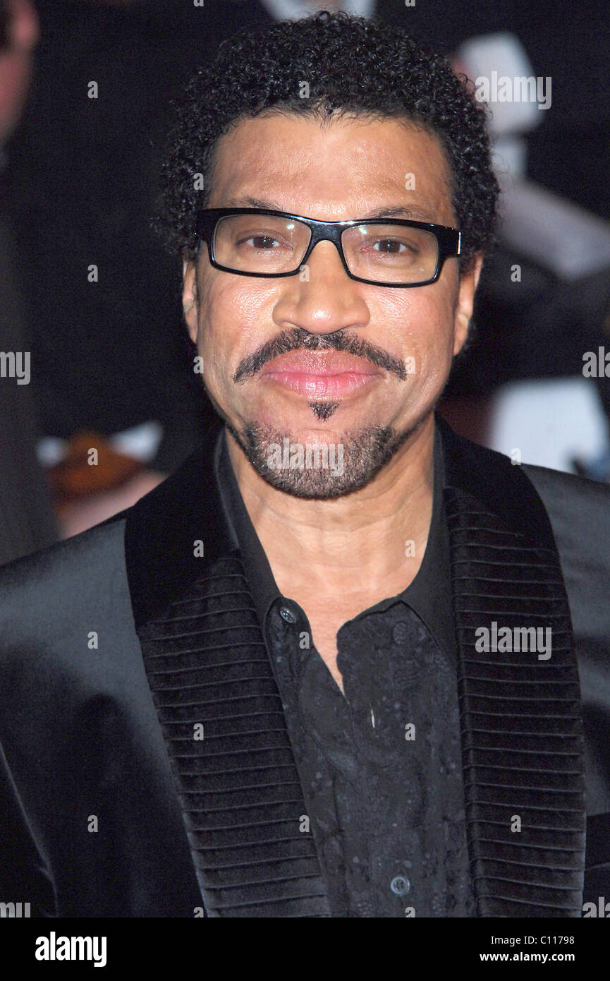 Lionel Richie The 2009 BRIT Awards - Red Carpet Arrivals held at Earls ...