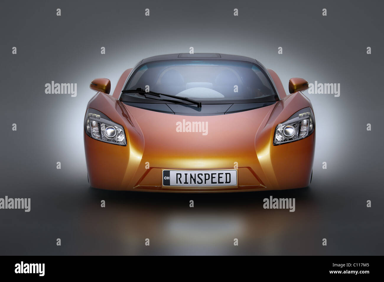 THE WORLD'S FIRST TRANSFORMERS CAR They say two's company and three's a ...