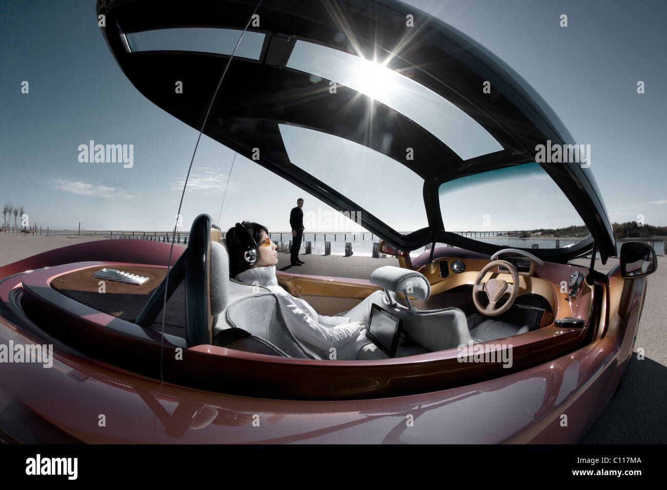 THE WORLD'S FIRST TRANSFORMERS CAR They say two's company and three's a ...