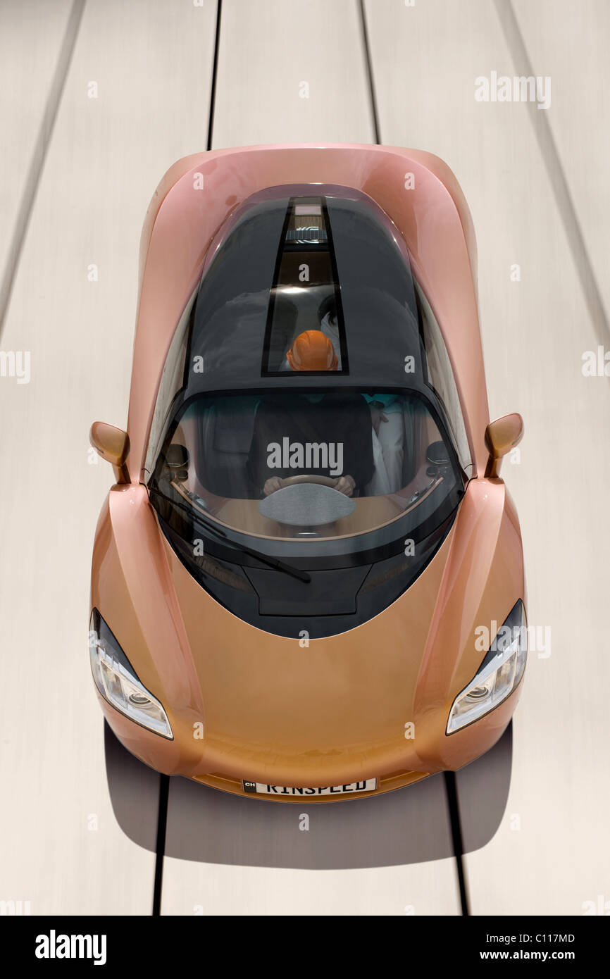 THE WORLD'S FIRST TRANSFORMERS CAR They say two's company and three's a ...