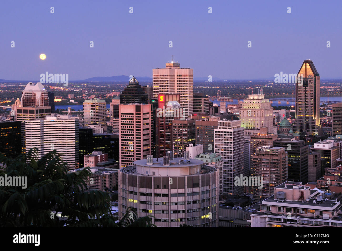 Montreal skyline mont royal hi-res stock photography and images - Alamy