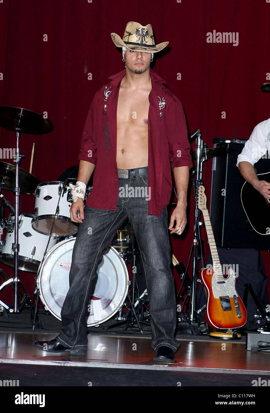 Model Toby Keith Launches Clothing Line Tk Steelman At His I Love This