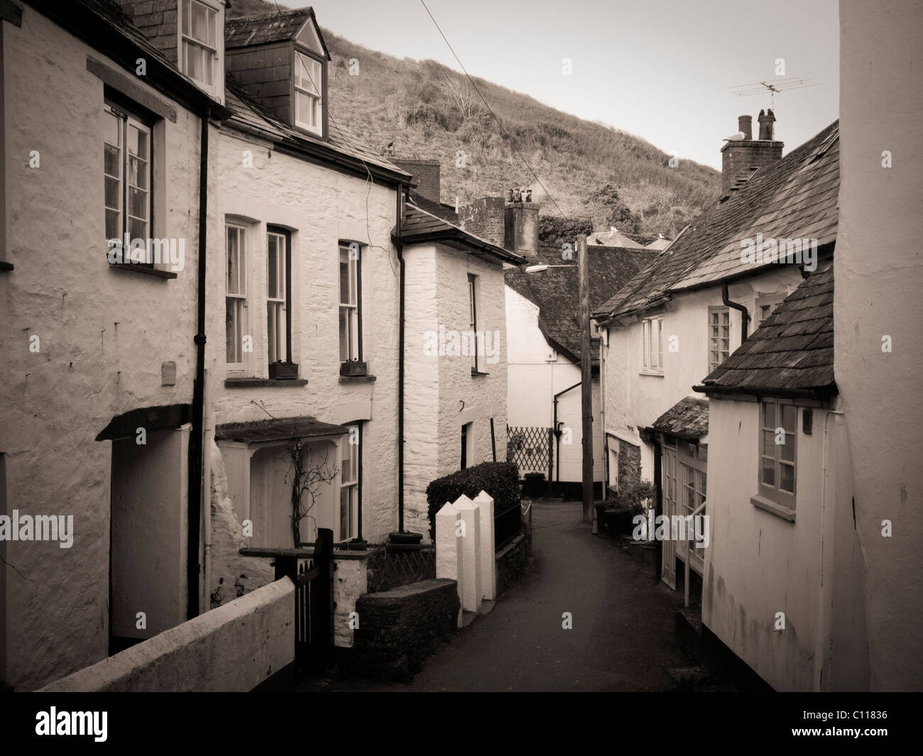 Port Isaac in Cornwall, small fishing village Stock Photo - Alamy