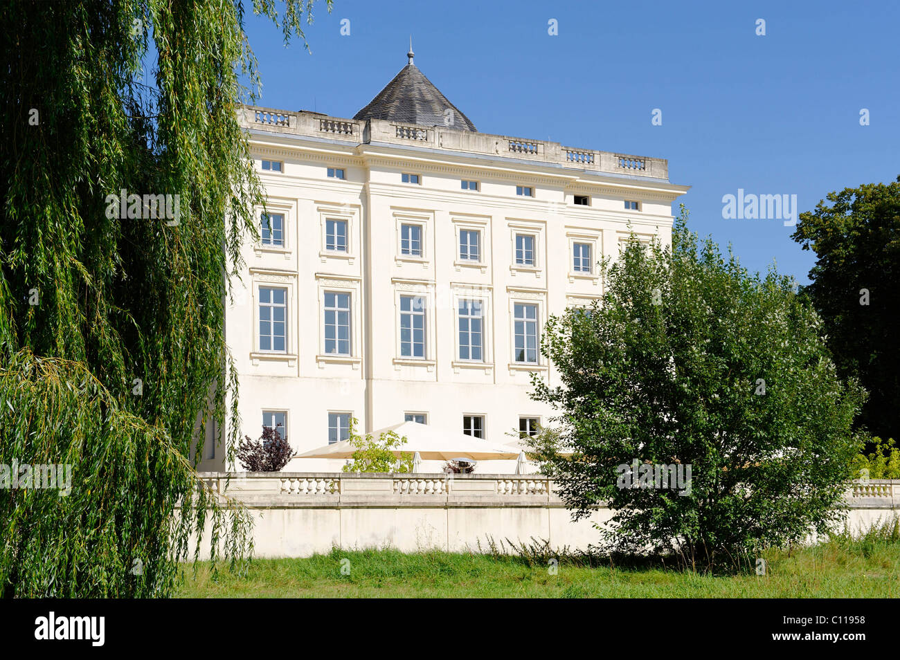 Monaise castle hi-res stock photography and images - Alamy