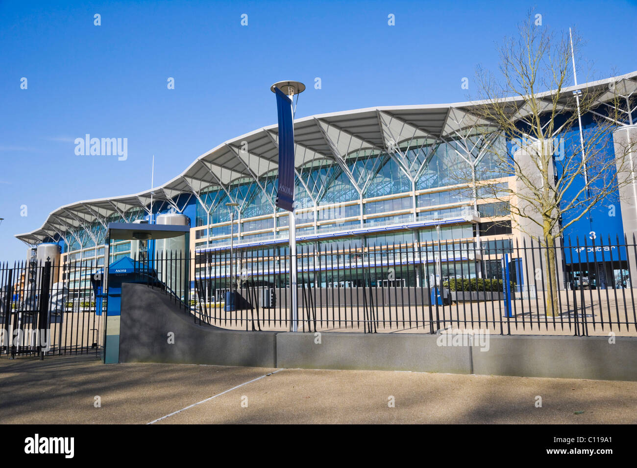 Ascot united kingdom view racecourse hi-res stock photography and ...