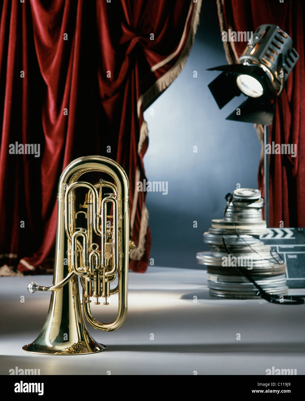 Drape band hi-res stock photography and images - Alamy