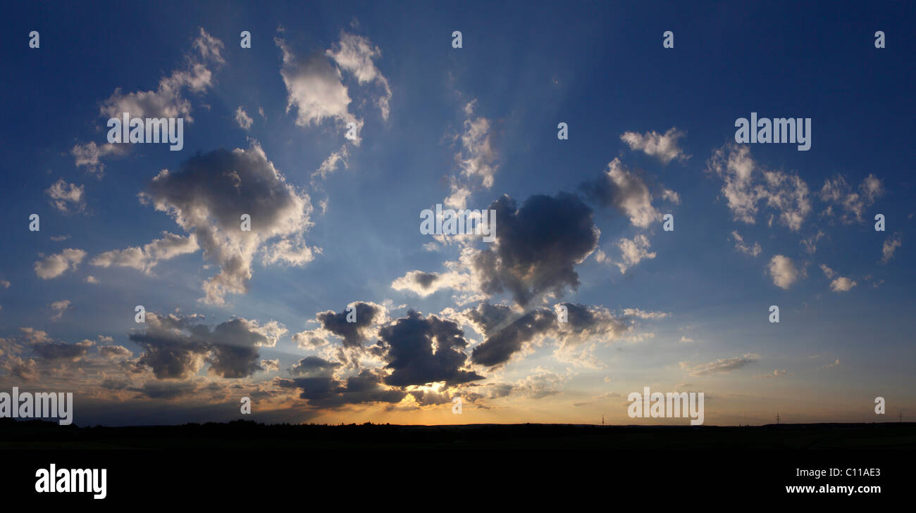 Summer cloudy sunset hi-res stock photography and images - Alamy