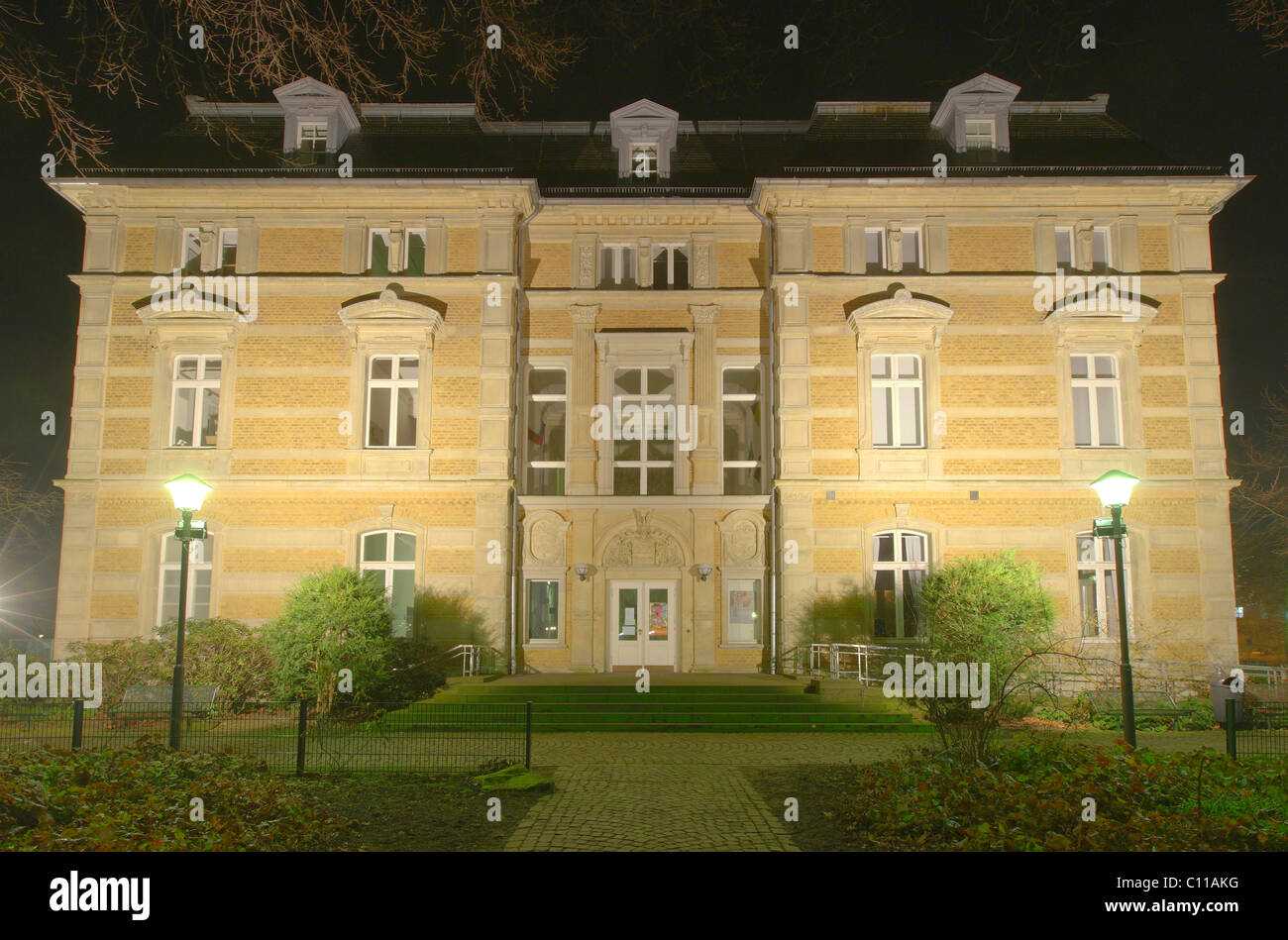 Staedtische Galerie Villa Zanders municipal art gallery at night ...