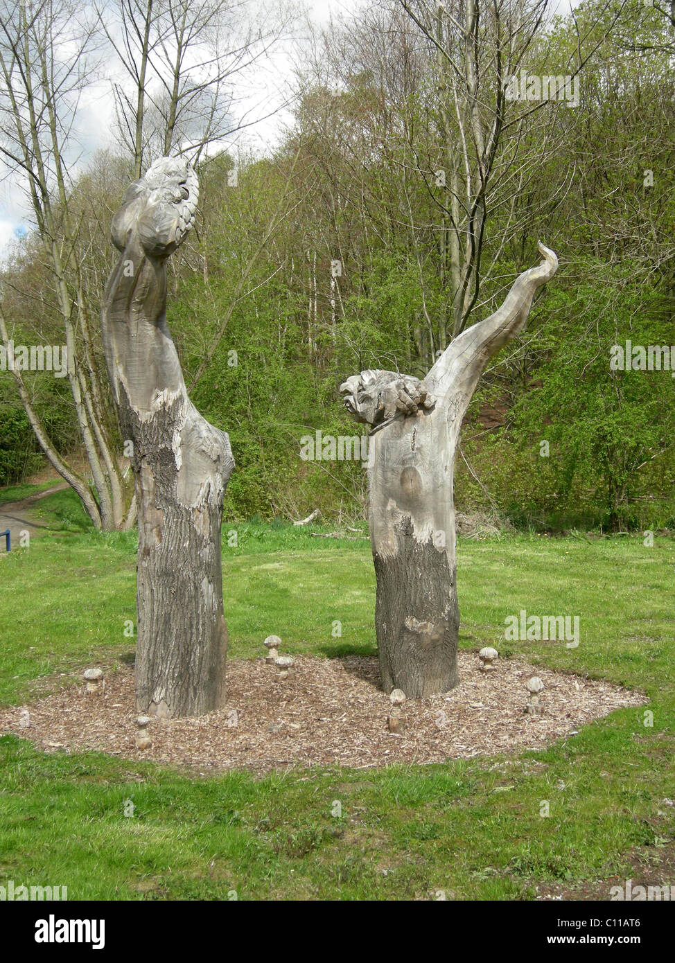 Tree sculptures hi-res stock photography and images - Alamy