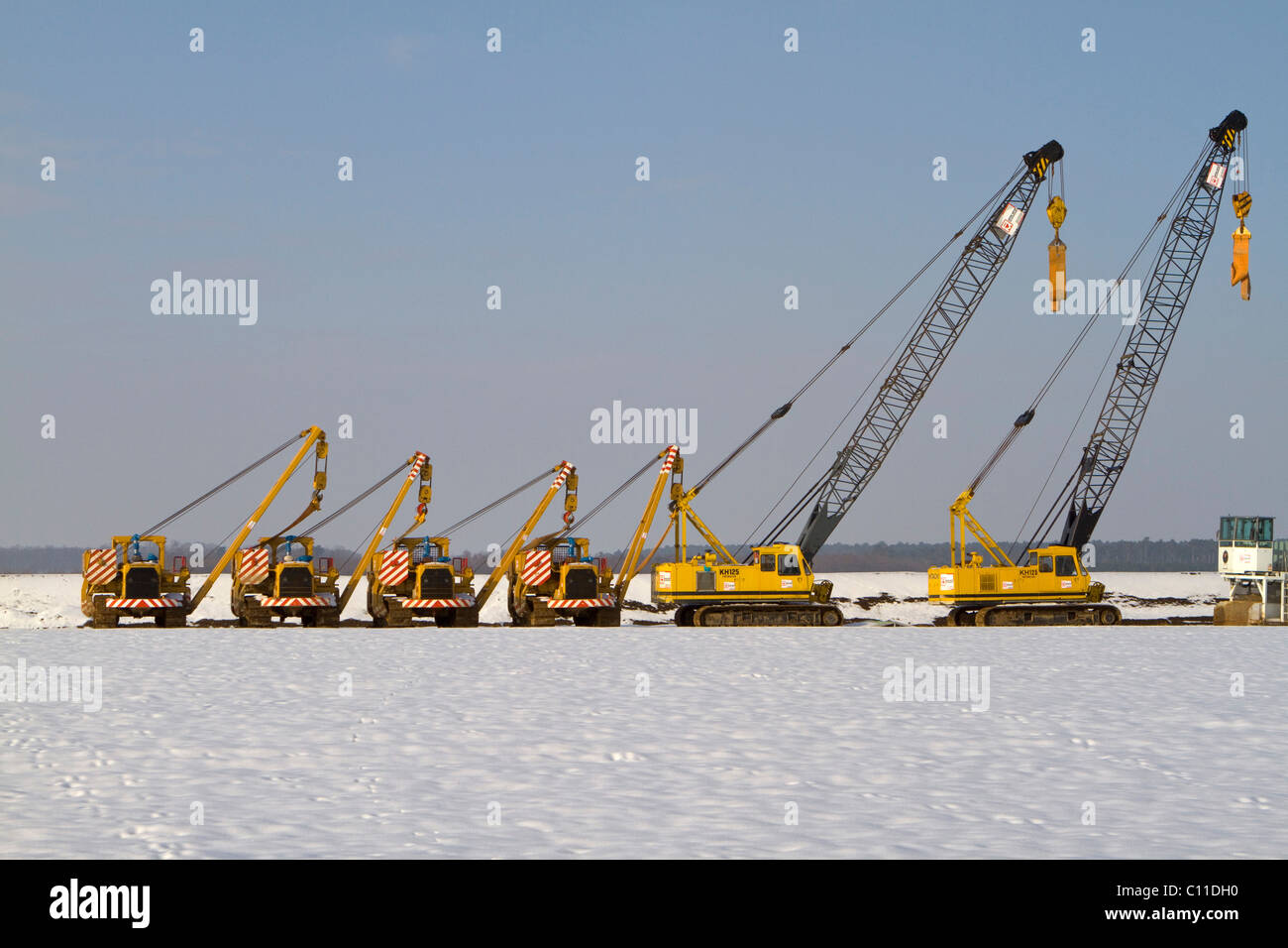 Tracked vehicles hi-res stock photography and images - Alamy