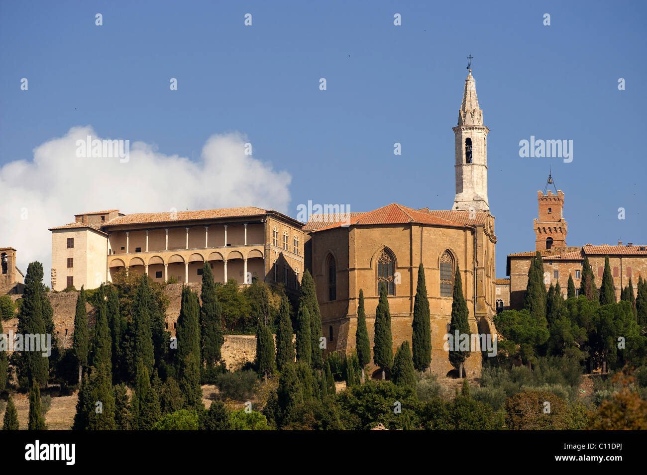 Duomo and Palazzo Piccolomini, Pienza, Tuscany, Italy, Europe Stock ...