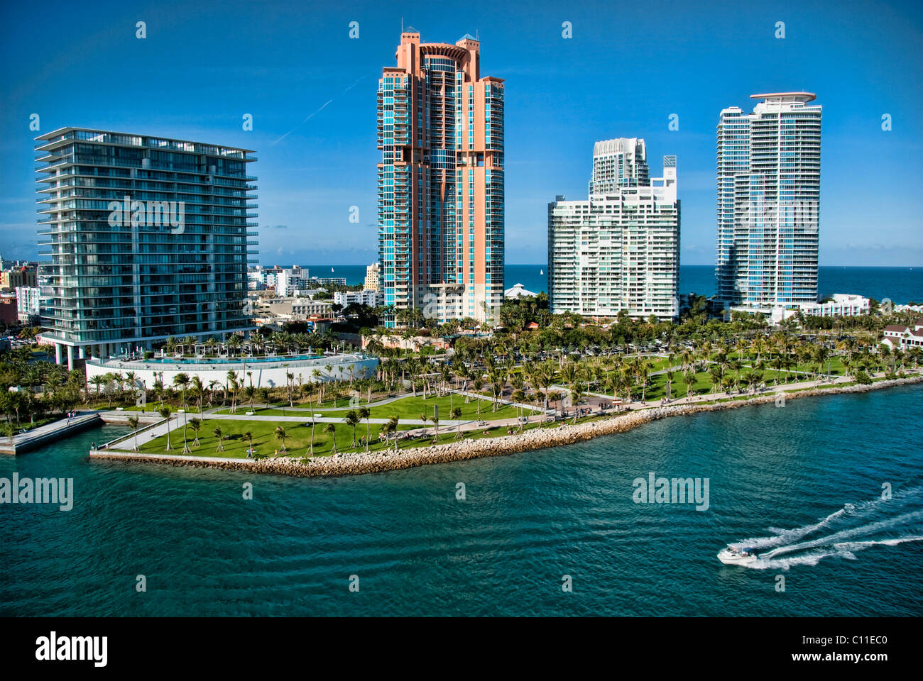Cruise ship departing miami beach hi-res stock photography and images ...