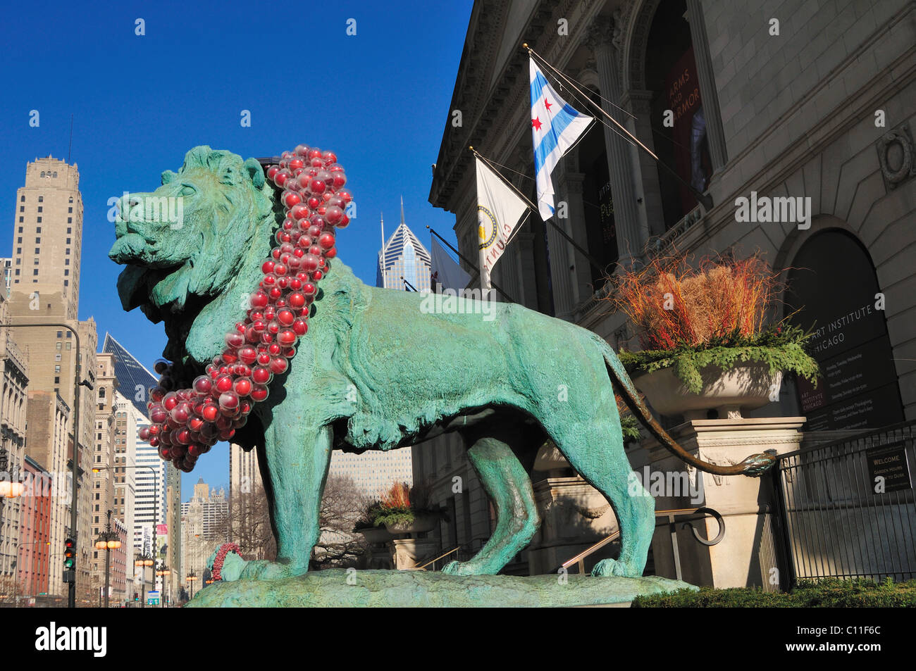 Famous chicago landmark hi-res stock photography and images - Alamy