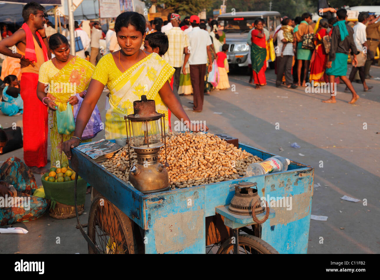 Tamilnadu women market hi-res stock photography and images - Alamy