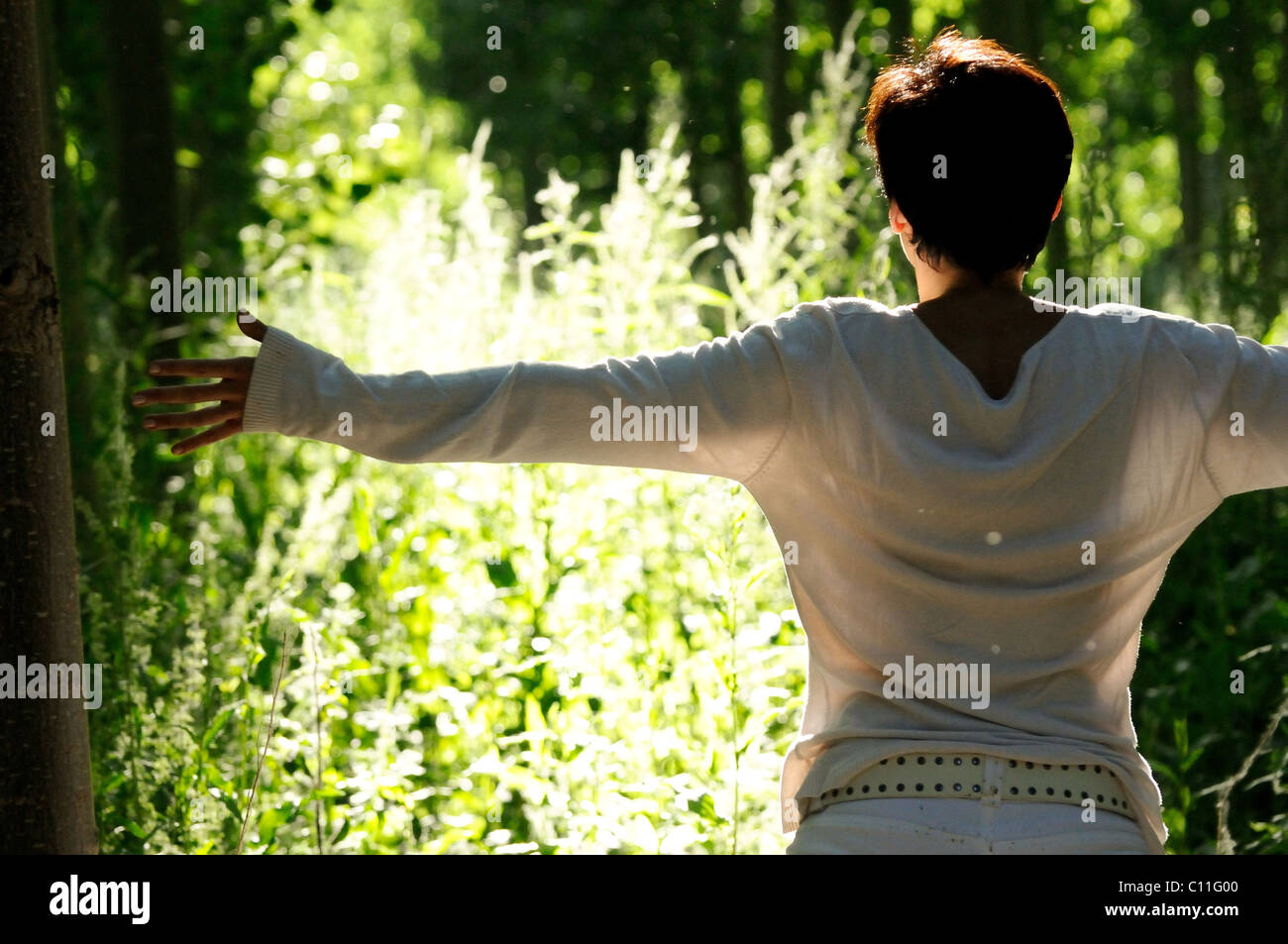 Arms out stretched hi-res stock photography and images - Alamy