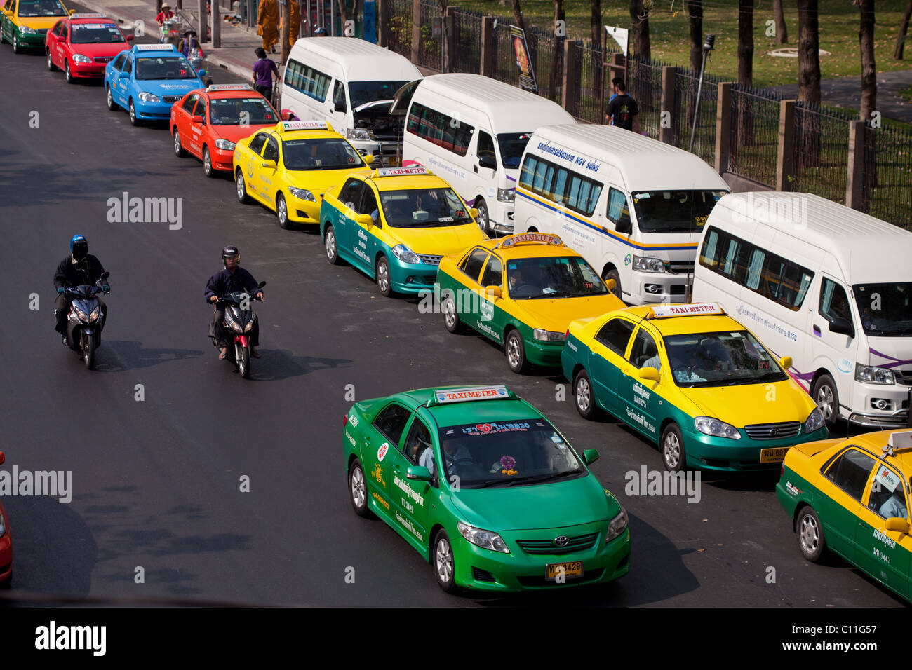 Congested street hi-res stock photography and images - Alamy