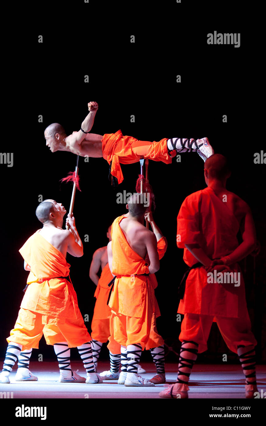 Monks from the Shaolin monastery, performance in Berlin, Germany ...