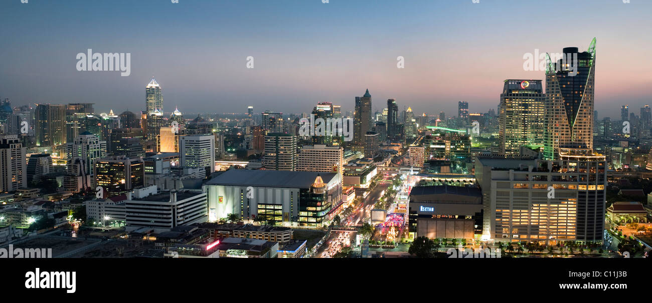 Ratchadamri Road, Krung Thep, Ratchathewi district, Bangkok, Thailand ...