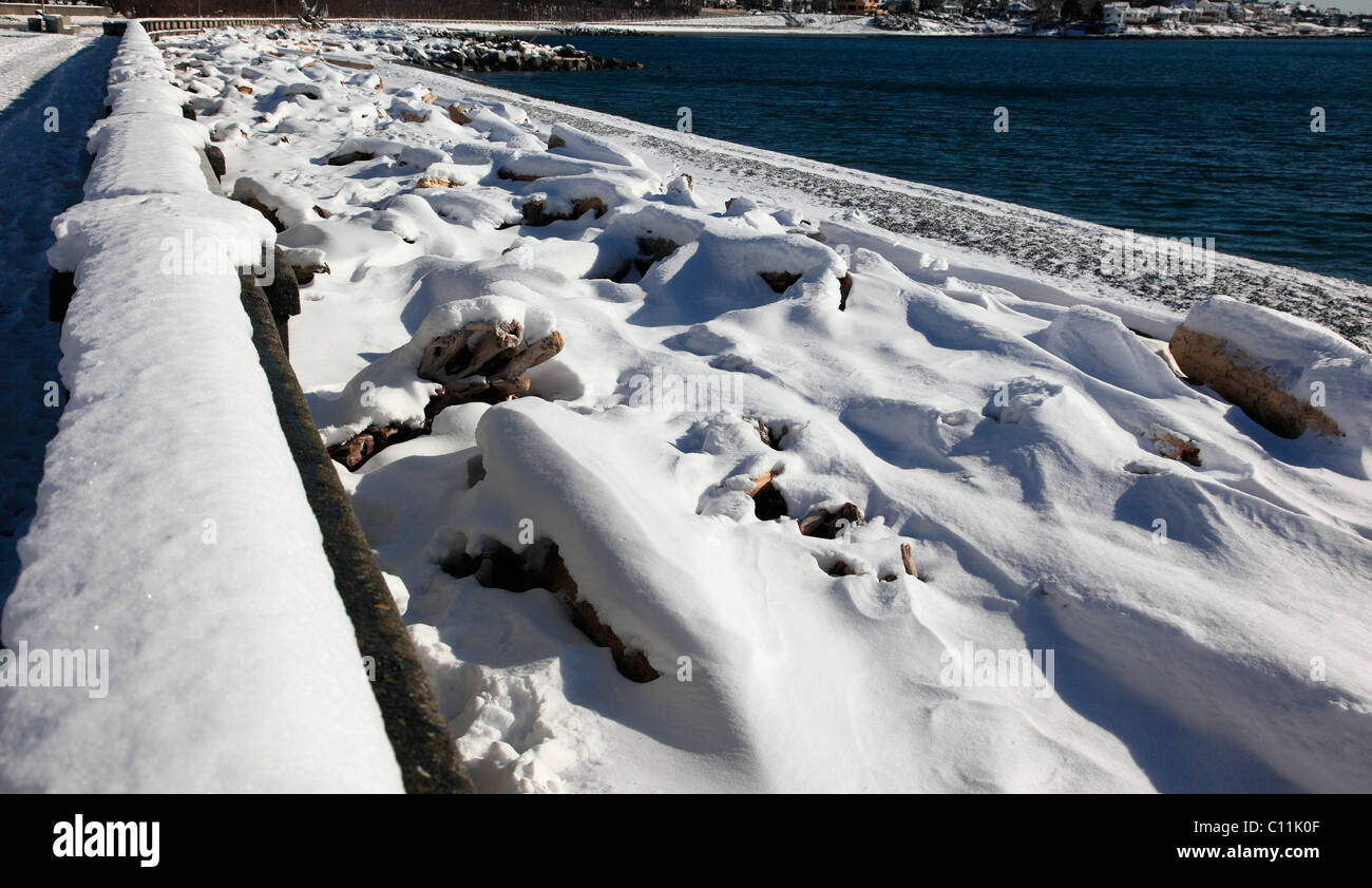 Pebble Beach Covered In Snow High Resolution Stock Photography and ...