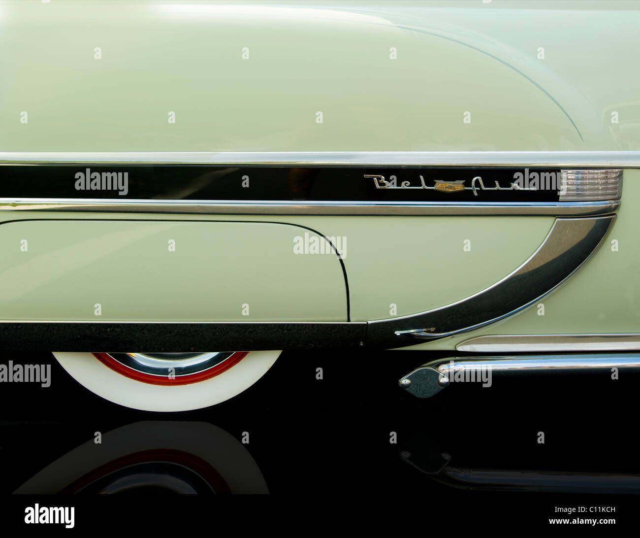 1953 Chevy Bel Air rear fender and skirt Stock Photo - Alamy