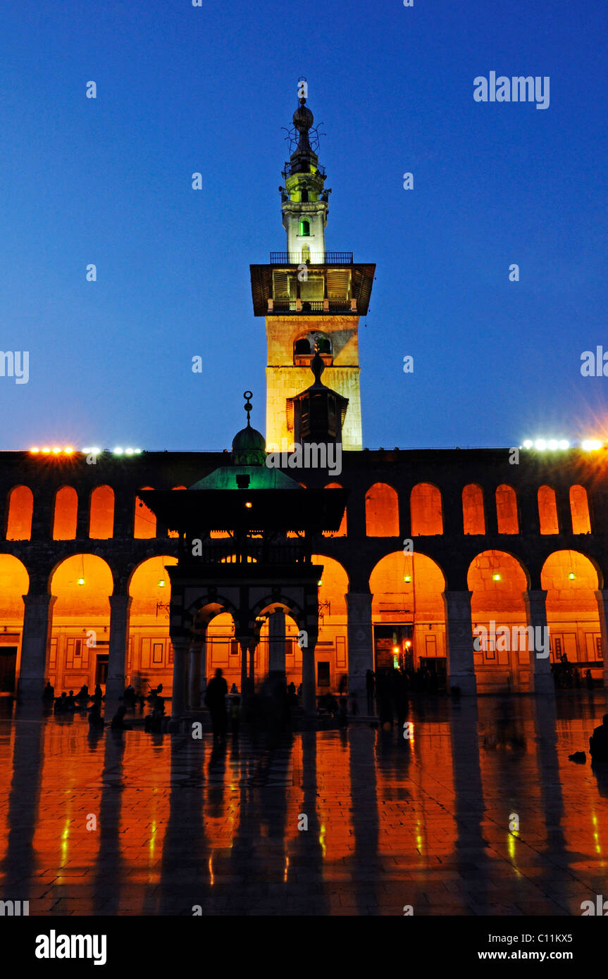 Dusk after sunset, in the courtyard of the Umayyad Mosque in Damascus ...