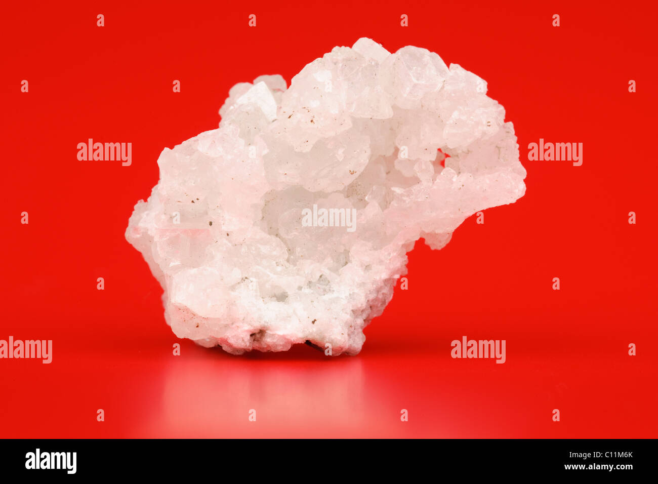 Zeolite hi-res stock photography and images - Alamy