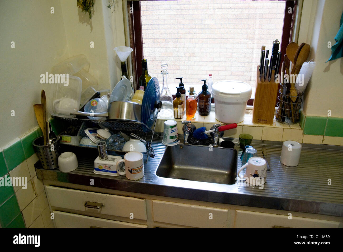 Untidy kitchen cooking hi-res stock photography and images - Alamy