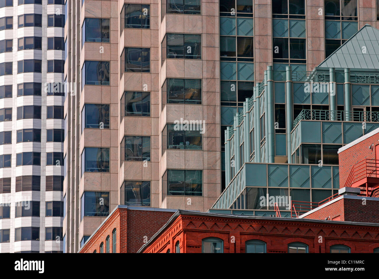 New england buildings hi-res stock photography and images - Alamy