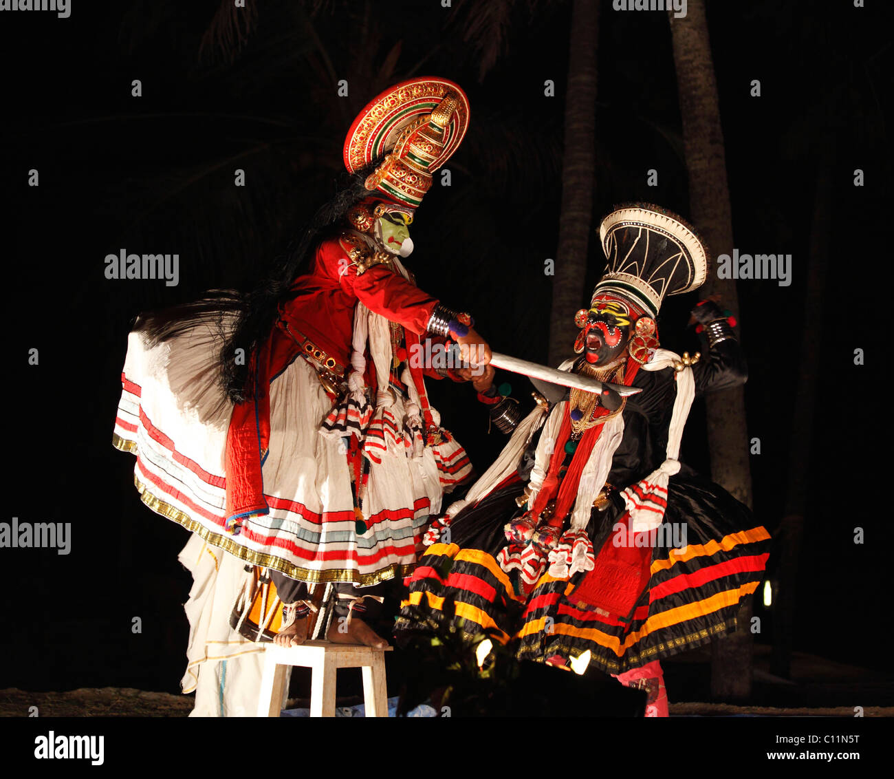 Folk dances masks hi-res stock photography and images - Alamy