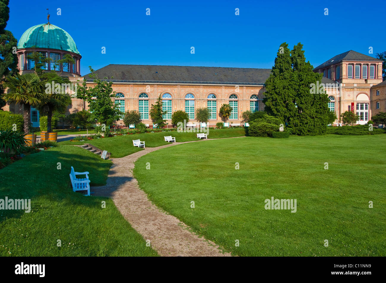 Orangery building at botanical gardens hi-res stock photography and ...