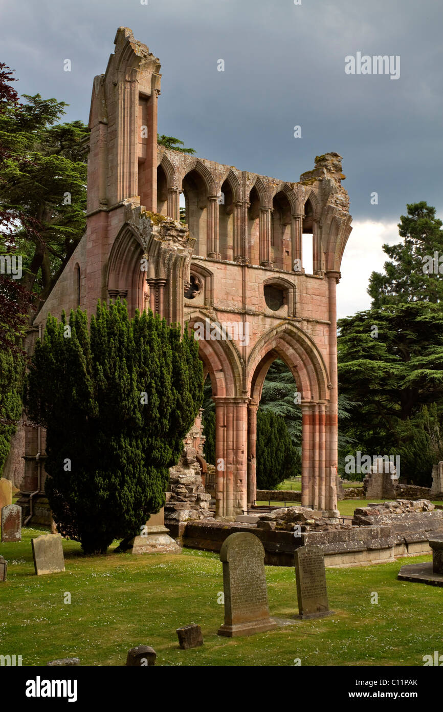 Dryburgh abbey hi-res stock photography and images - Alamy