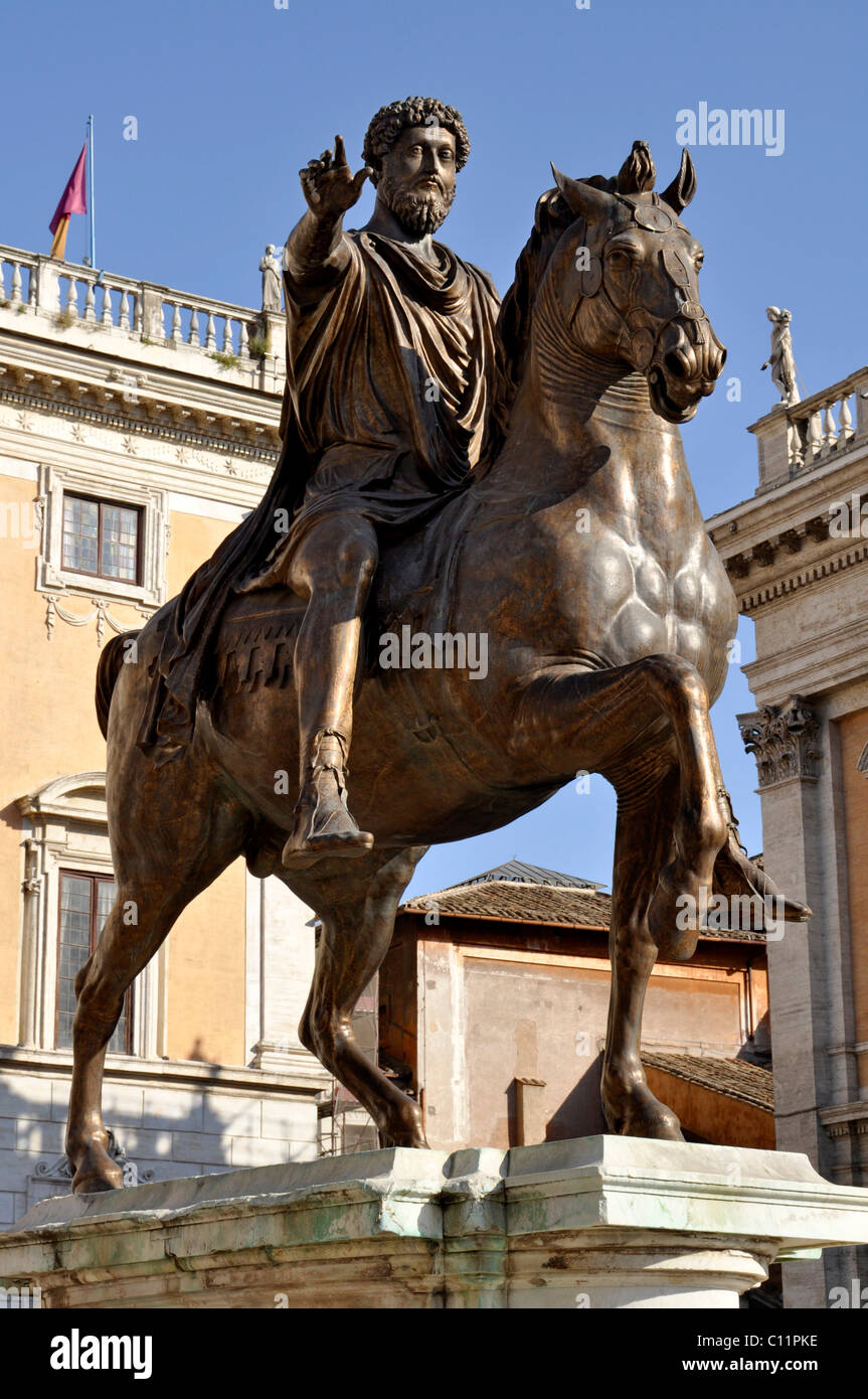 Equestrian statue of Marcus Aurelius, Piazza del Campidoglio Capitol ...