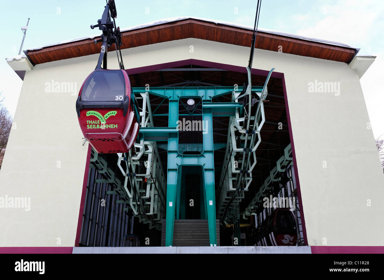 Cable car cabin hi-res stock photography and images - Alamy