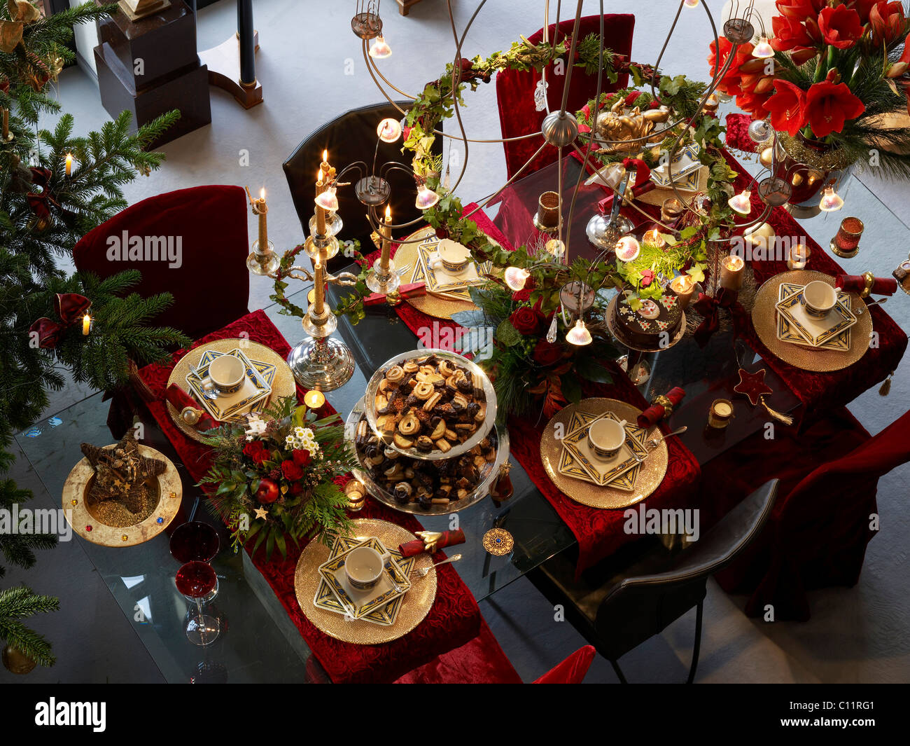 Ambience hi-res stock photography and images - Alamy