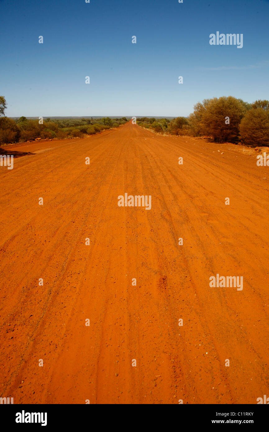 Dirt road in australian outback hi-res stock photography and images - Alamy