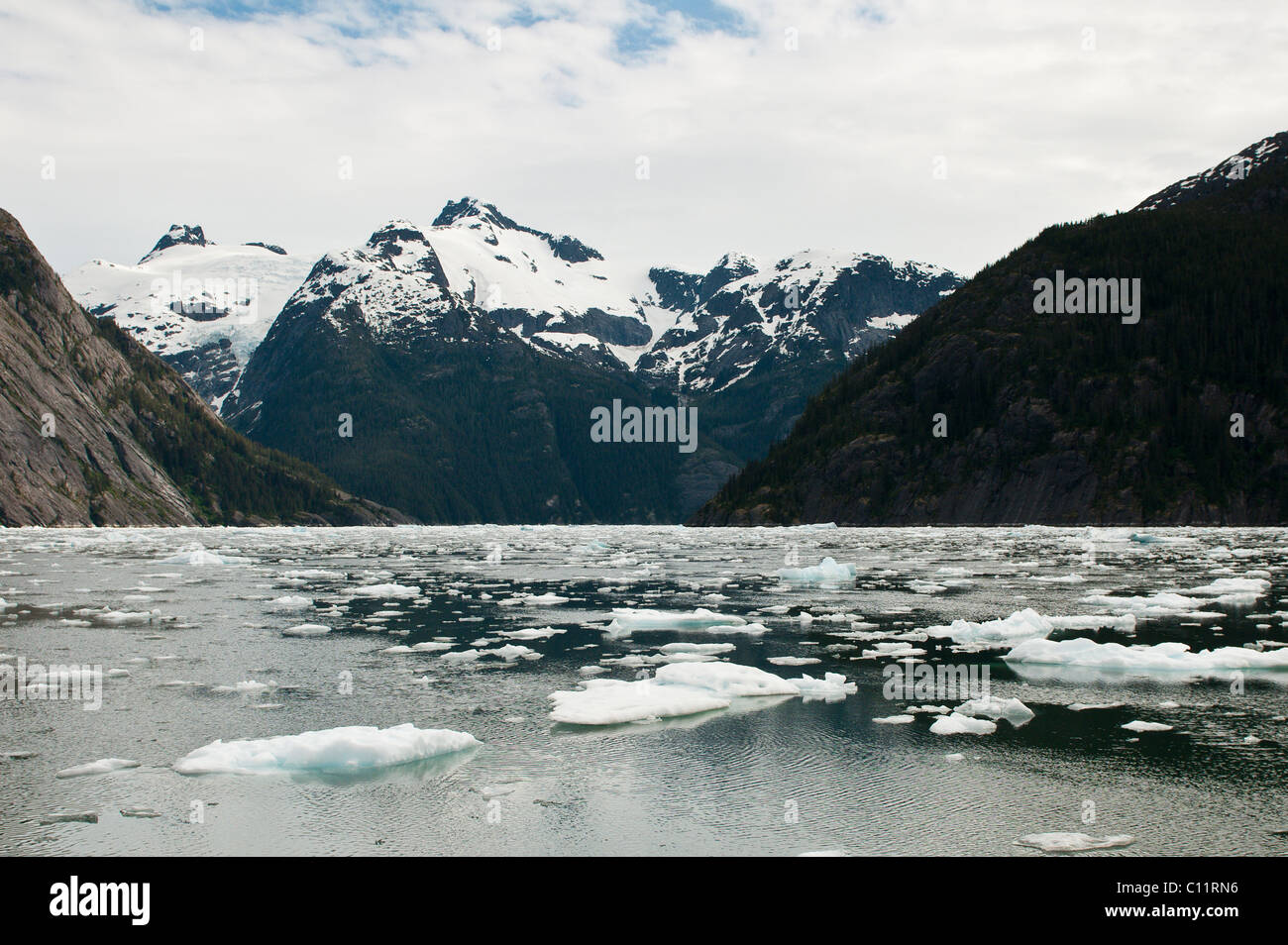Bay of alaska hi-res stock photography and images - Alamy