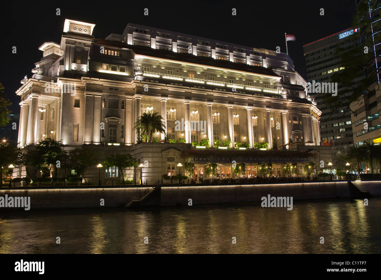 The historic Fullerton Hotel, Singapore, at night Stock Photo - Alamy