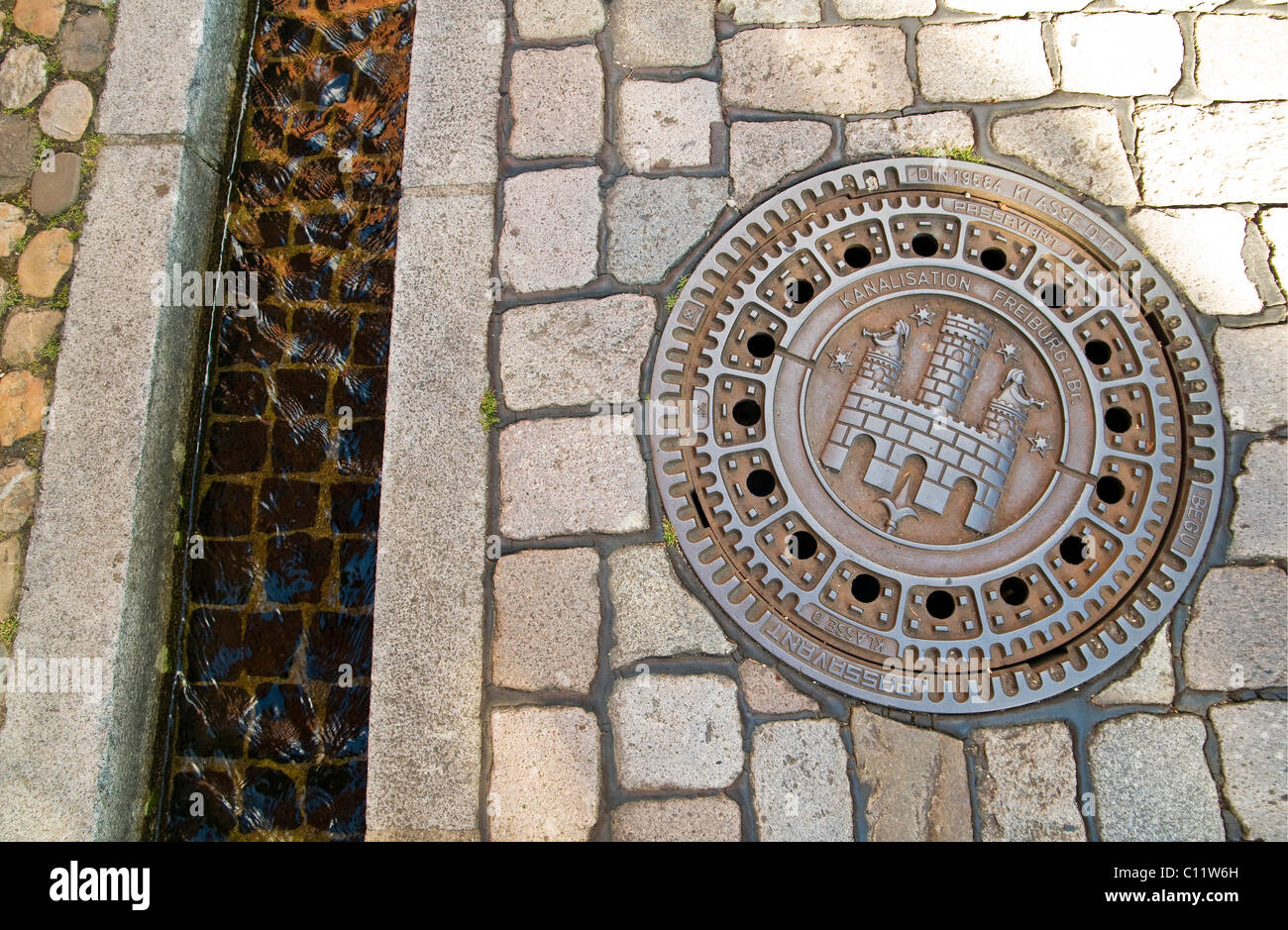 Manhole photos hi-res stock photography and images - Alamy