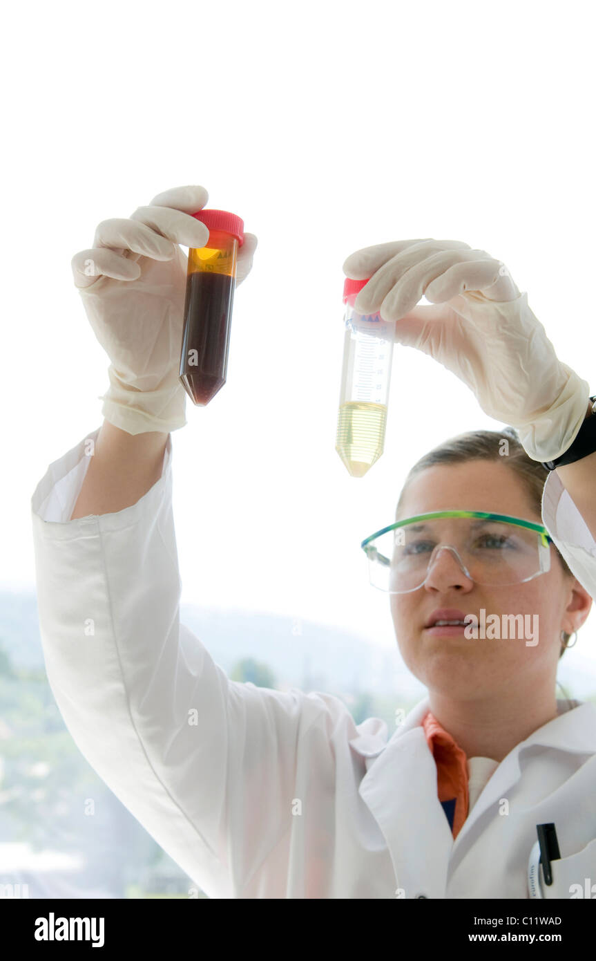Apparatus containers lab laboratory hi-res stock photography and images ...