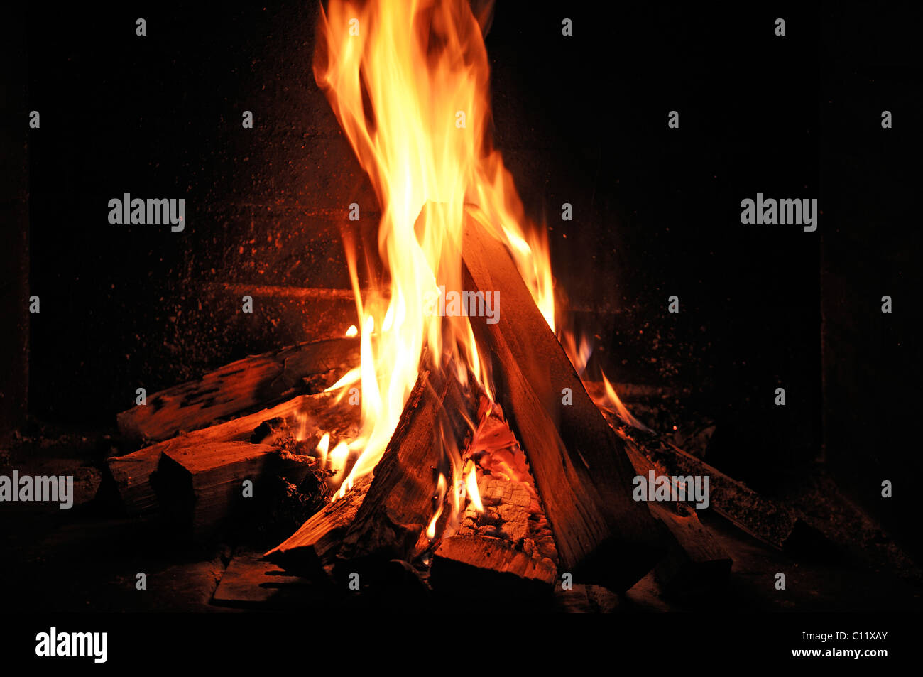 Burns fireplaces hi-res stock photography and images - Alamy