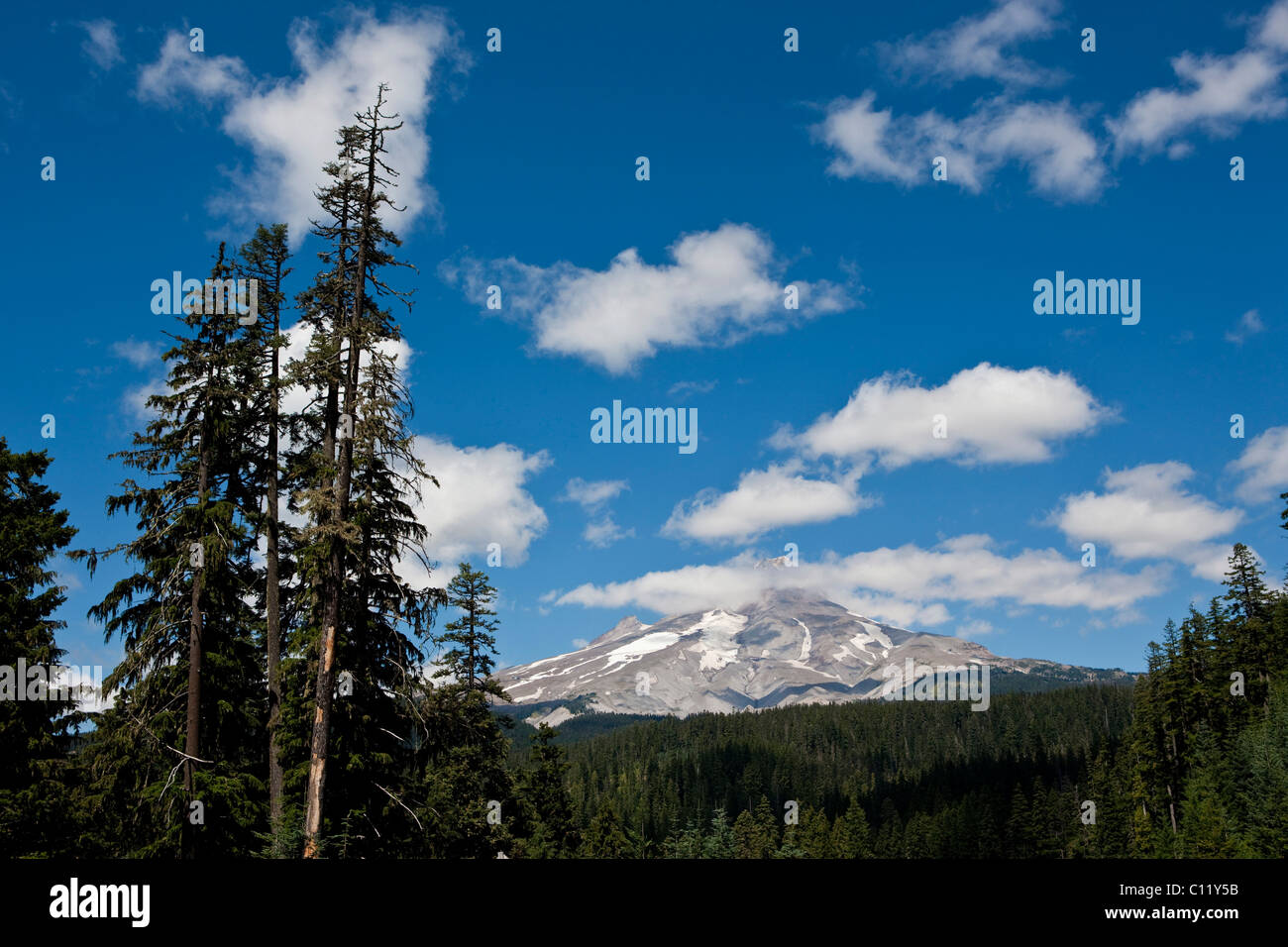 Cloudy Mount Hood volcano, Cascade Range, Oregon, USA Stock Photo - Alamy