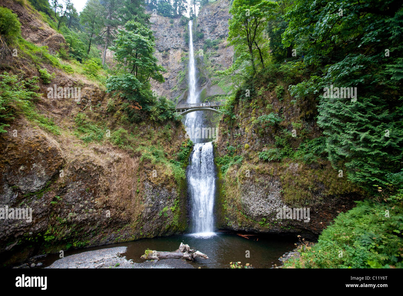 Multnomah Falls, Columbia River Gorge, Cascade Range, Oregon, USA Stock ...