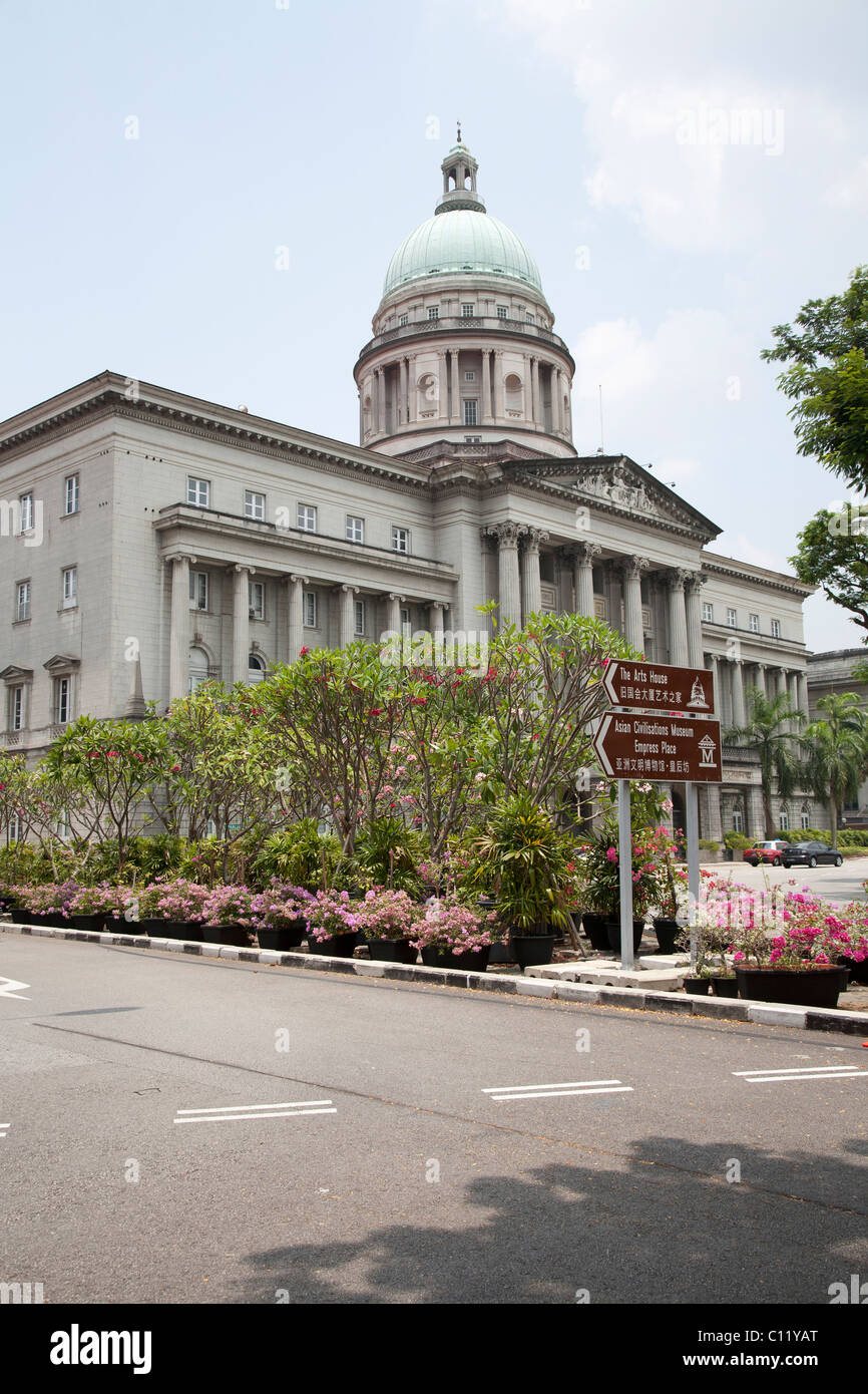 Singapore, the old Senate building Stock Photo - Alamy