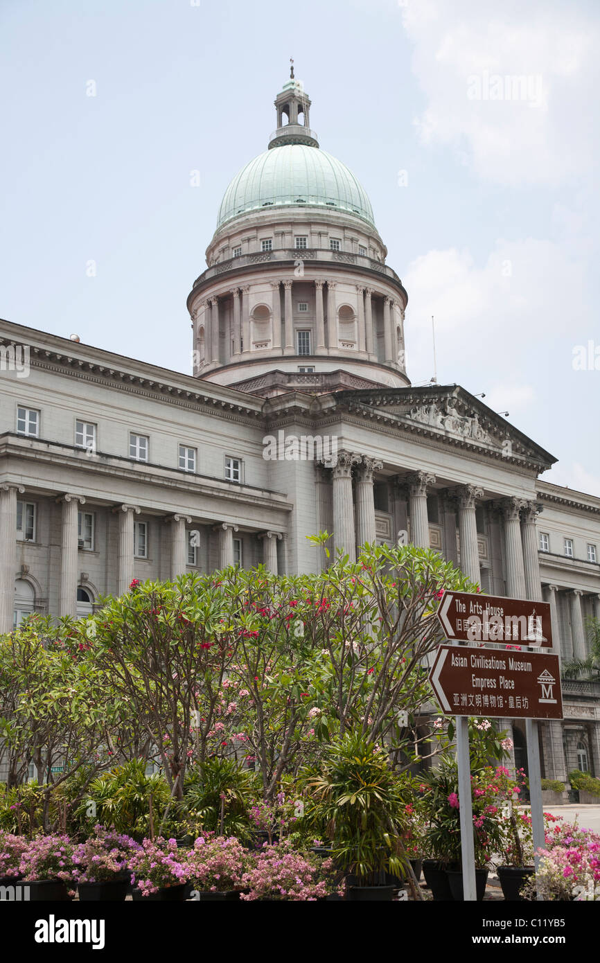 Singapore, the old Senate building Stock Photo - Alamy