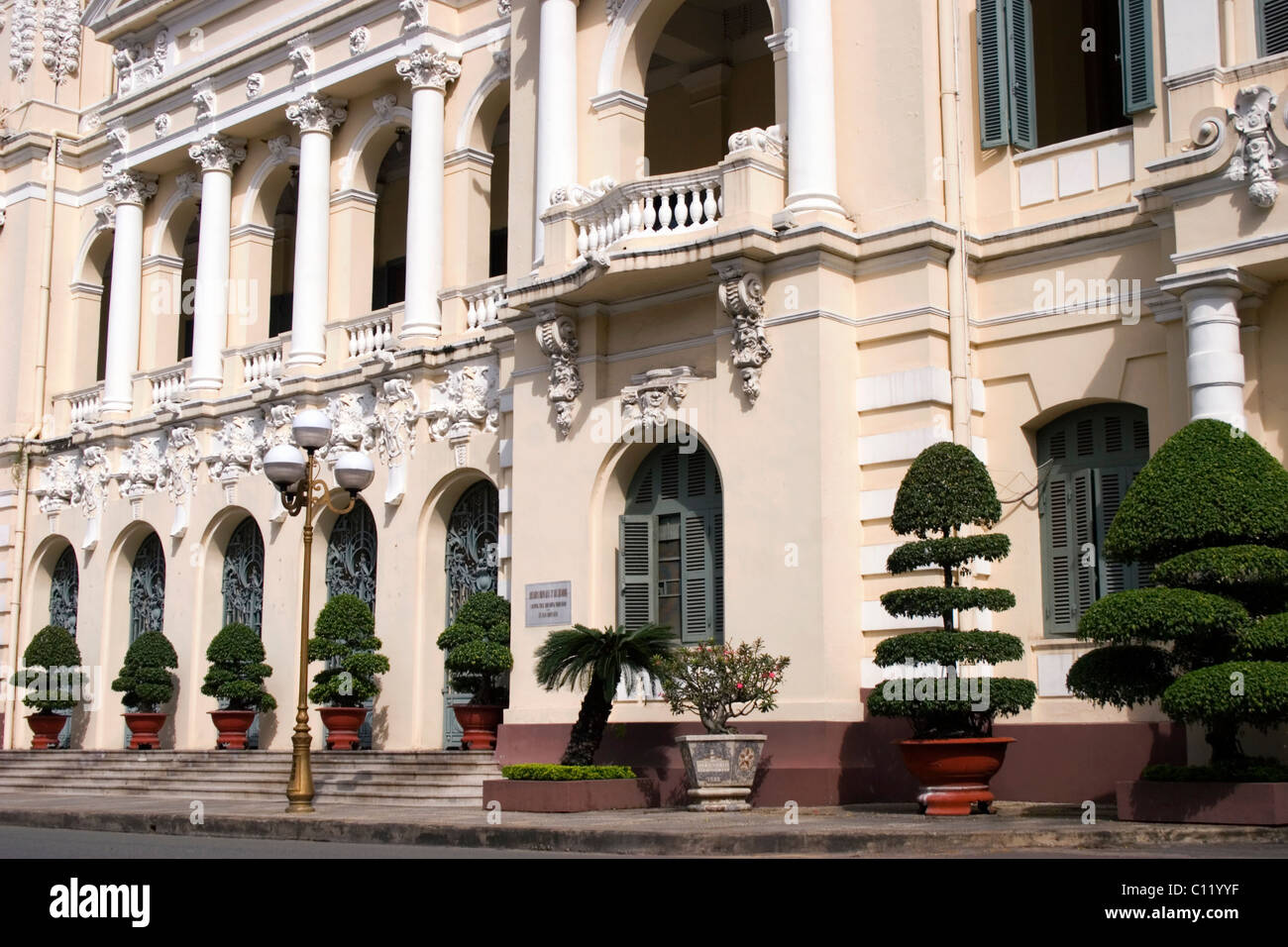 The architectural influence of French colonialism on Saigon's City Hall ...